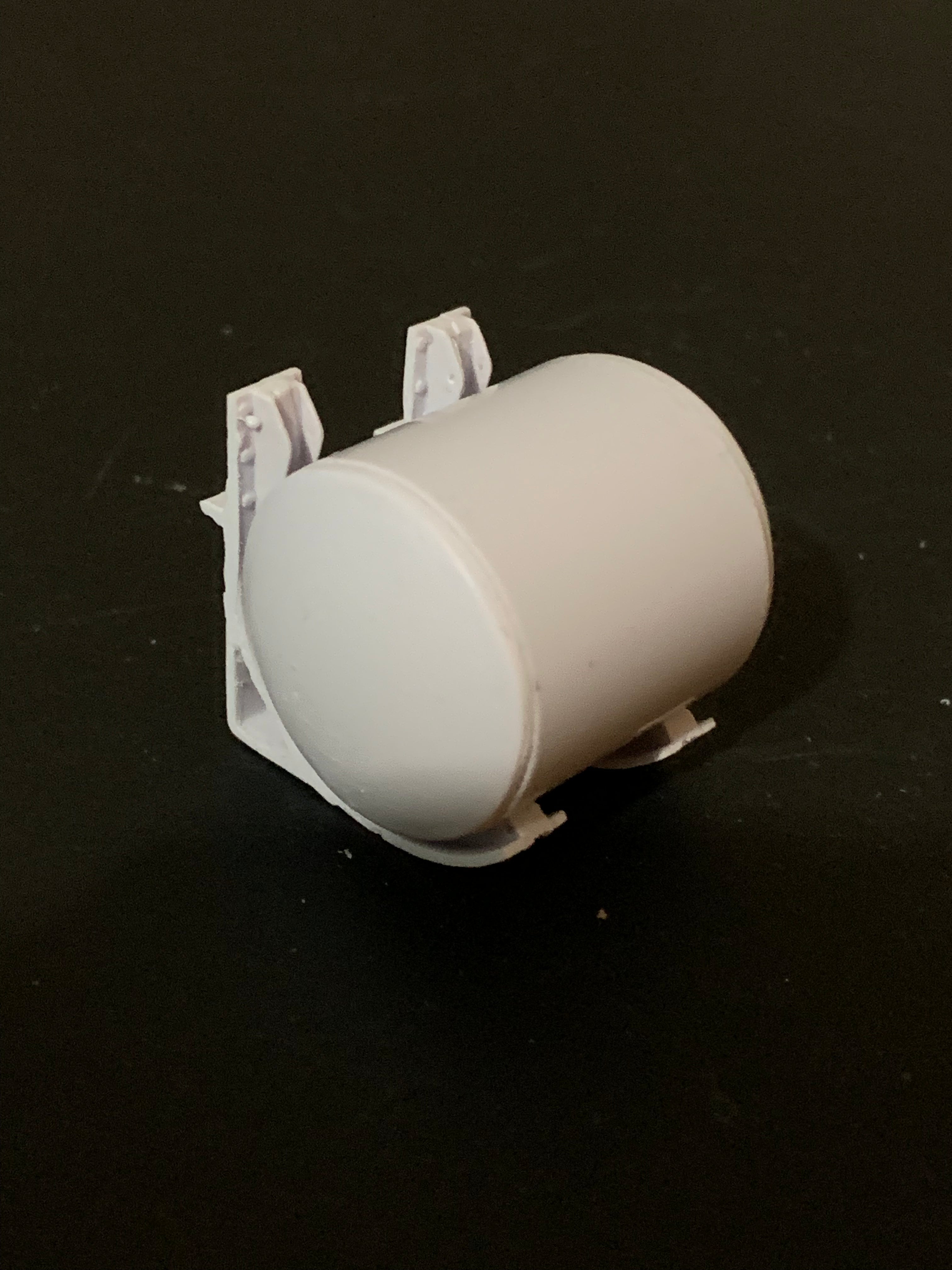 1/25-1/24 Mack air start tank with J brackets (short) – Mattie's Resin ...