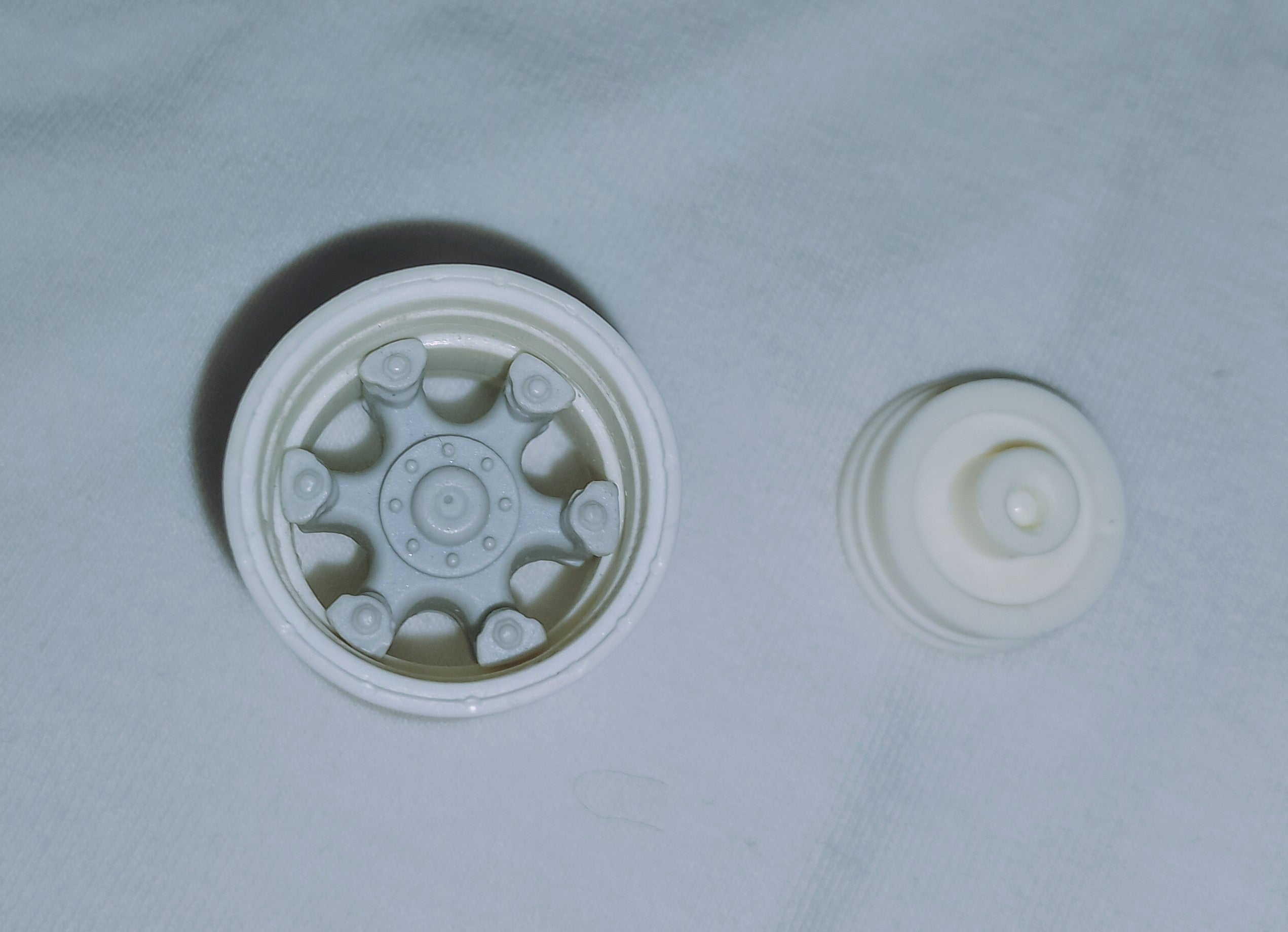 1/25 6 stud Malco style drive spider hubs and rims – Mattie's Resin Models